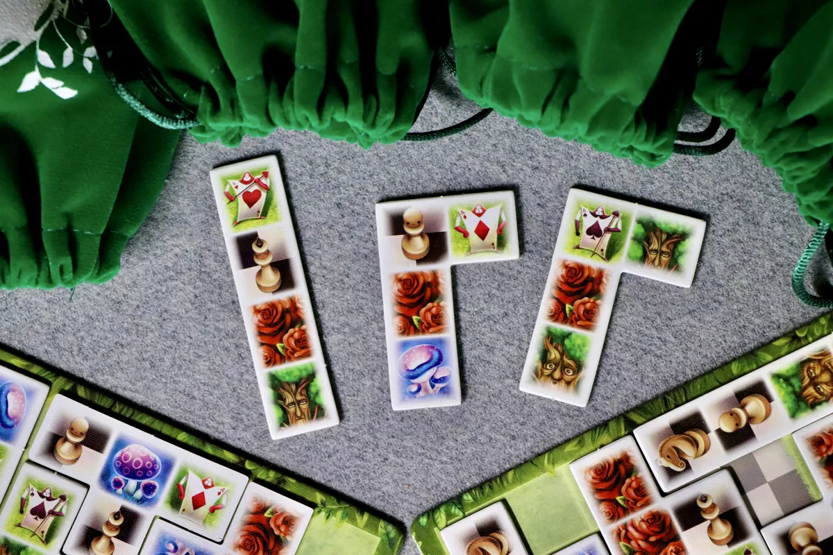 Alice’s Garden (3) – Tabletopping