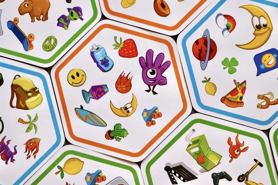 Dobble Connect (4) – Tabletopping