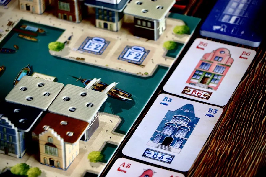 Chartered: Building Amsterdam – Capitalism, But With Cute Warehouses – Tabletopping