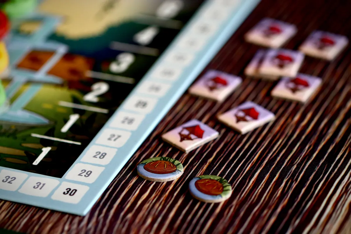 Perch – Birds of Play (8) – Tabletopping